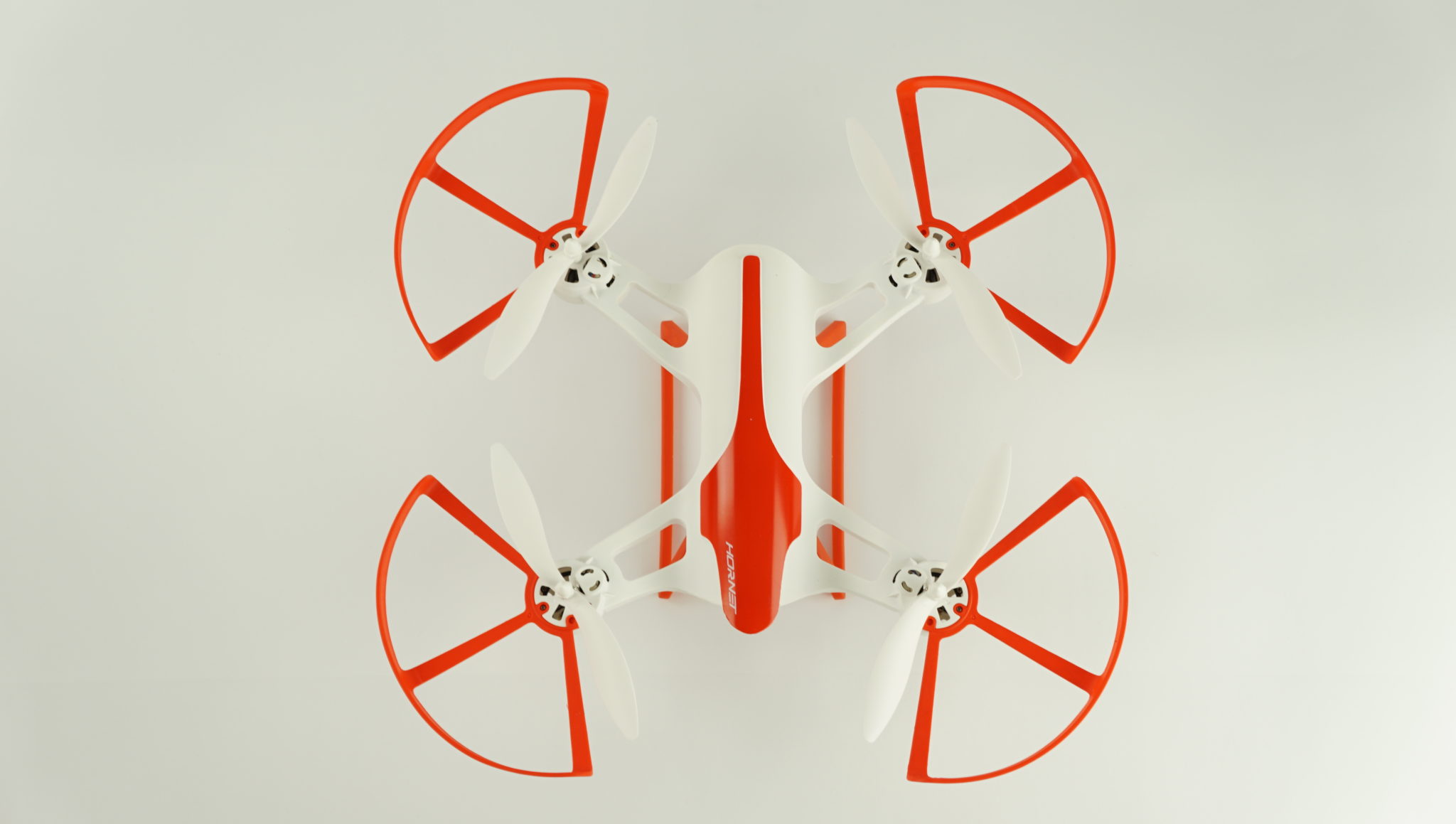 FPV Hornet: A Solid Beginner with 5.8 GHz FPV - Half Chrome Drones