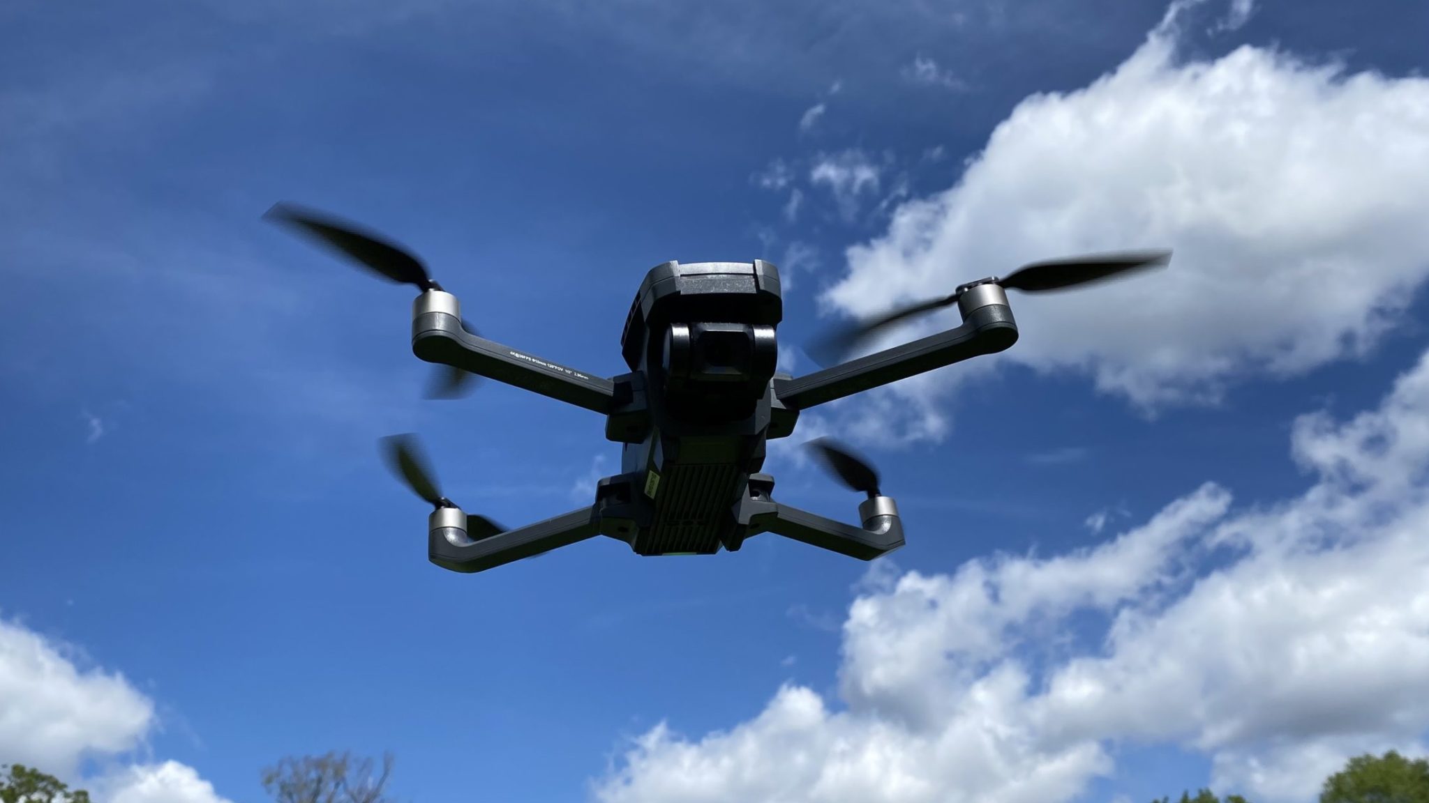 Holy Stone HS720G | A solid beginner drone - Half Chrome Drones