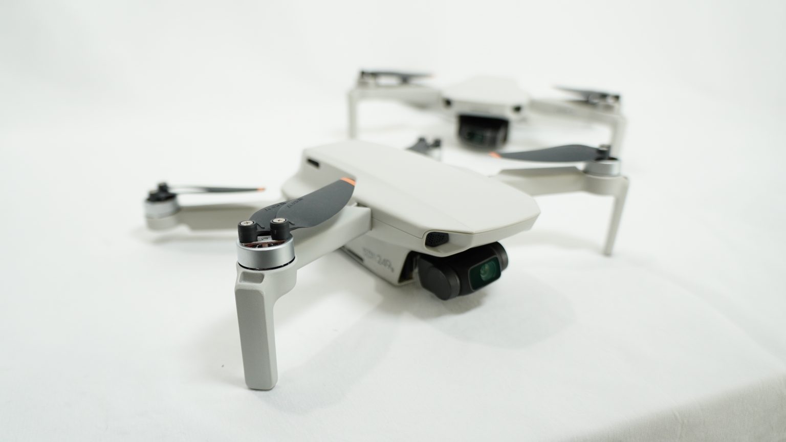 Specta Mini Drone (DJI Mini 4K) - Half Chrome Drones