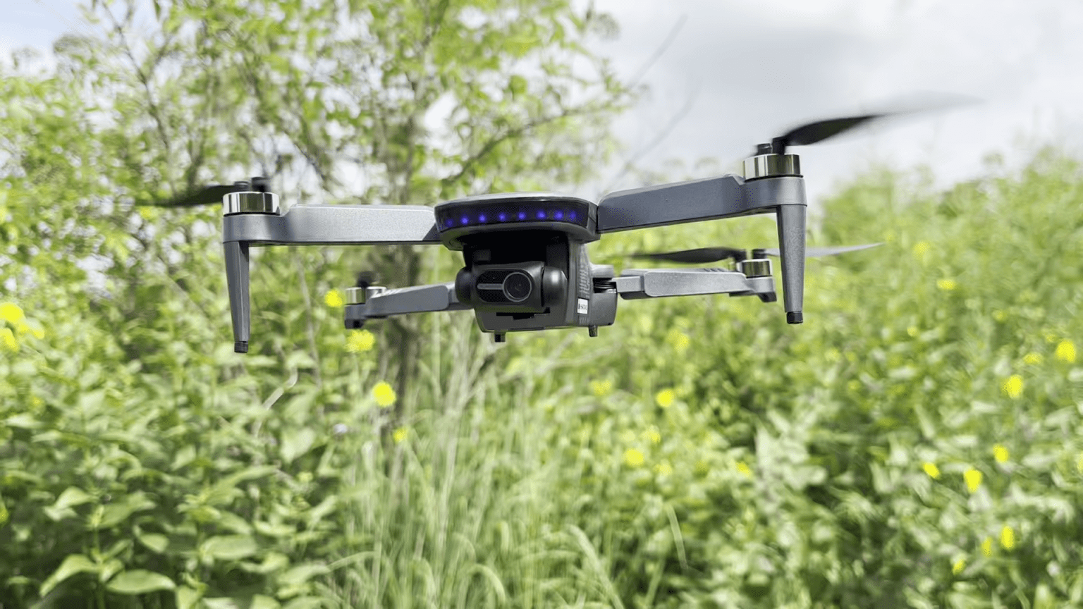 WeFone WF40 | Have we seen this before? - Half Chrome Drones